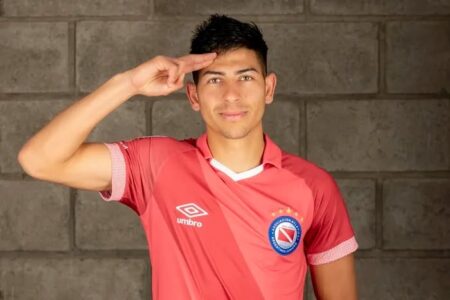Inter faz proposta de US$ 4 milhões por Alan Rodriguez, capitão do ...